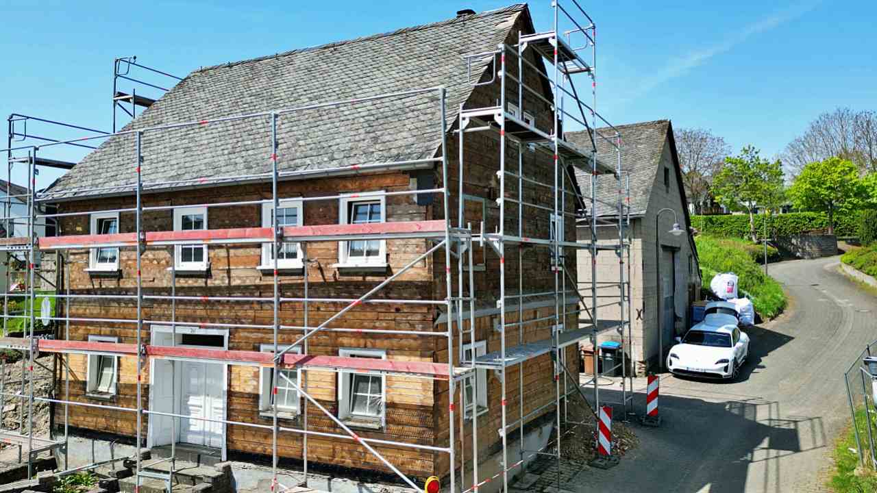 Energetische Altbausanierung von einem Fachwerkhaus mit Förderung